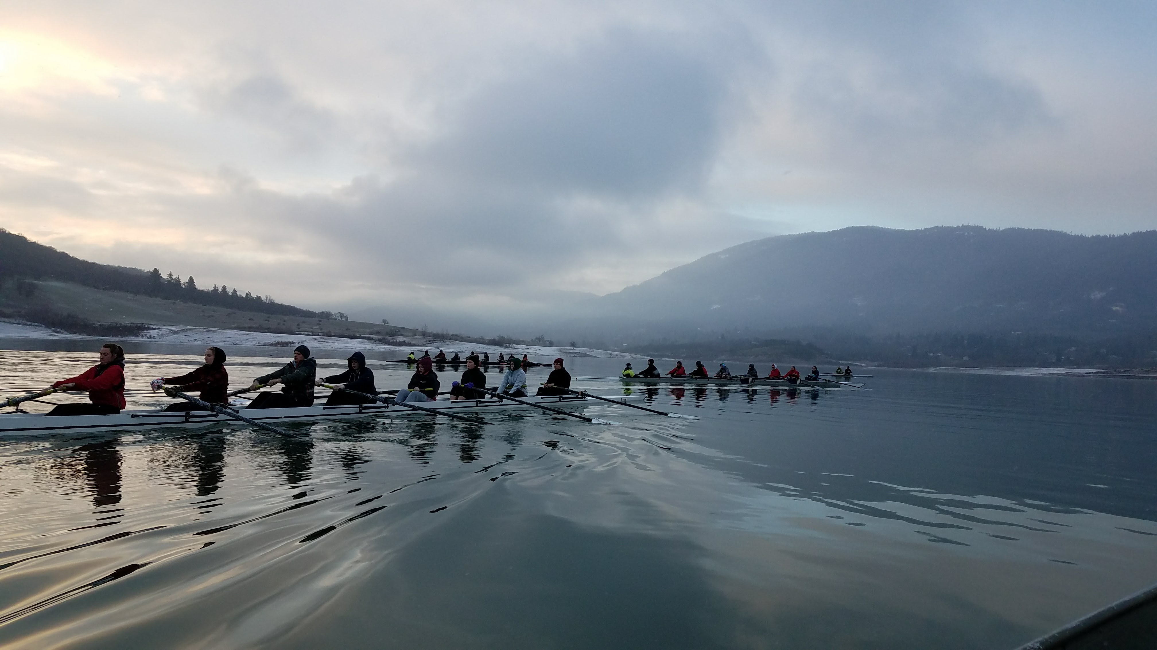 Experienced Masters Teams - Rogue Rowing at Emigrant Lake